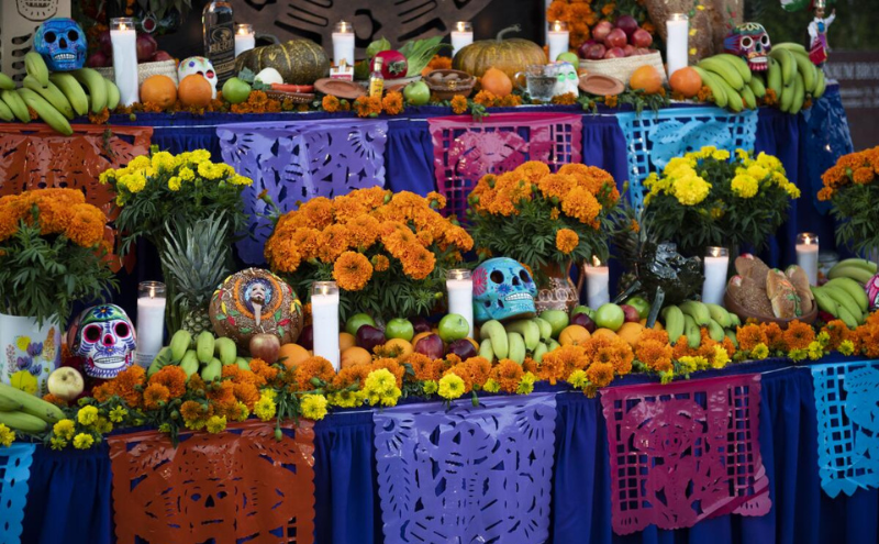 Día de Muertos en México: Tradición que Celebra la Vida y Honra la ...